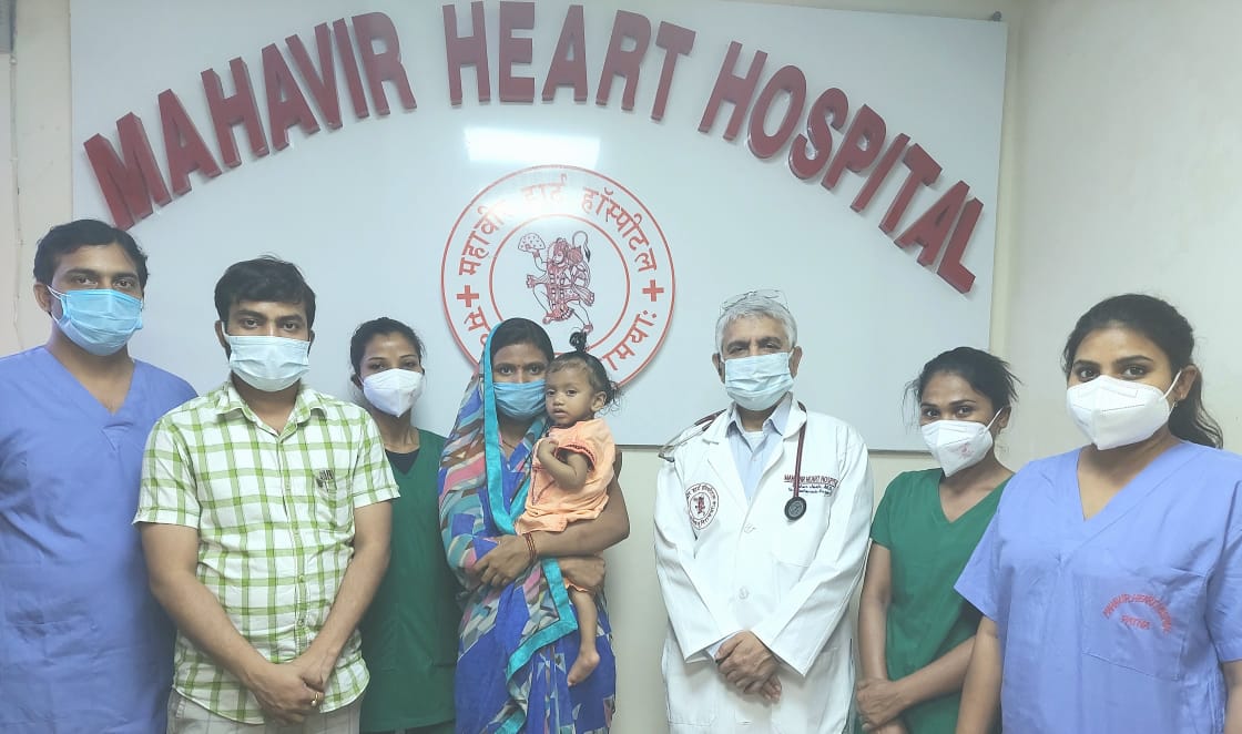 महावीर हार्ट हाॅस्पीटल में दस महीने की राधिका के दिल का छेद बंद किया गया
